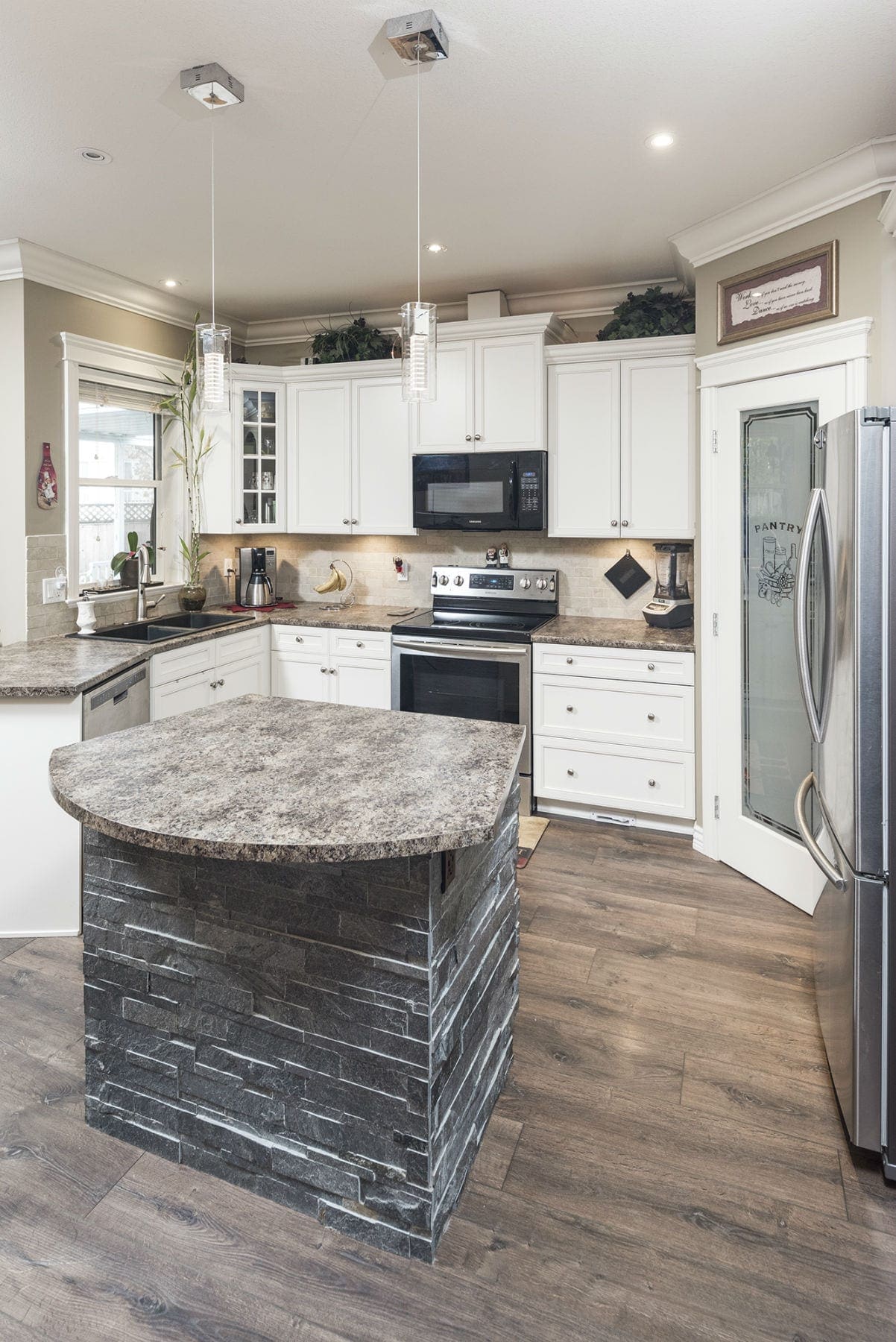 Residential Showcase - Master Painting & Renovations